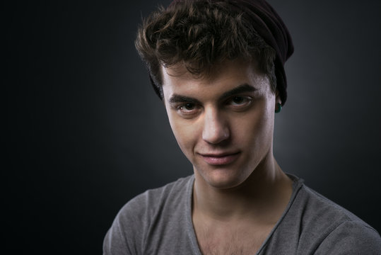 รูปภาพSmirking – เลือกดูภาพถ่ายสต็อก เวกเตอร์ และวิดีโอ31,358 | Adobe Stock