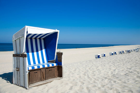 Strandkorb-Bilder: Stock-Fotos & -Videos. | Adobe Stock