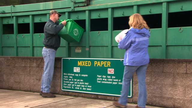 Imágenes de "Recycling Paper": descubre bancos de fotos, ilustraciones ...