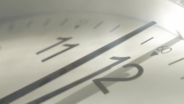 12Pm Bilder – Durchsuchen 131 Archivfotos, Vektorgrafiken und Videos ...