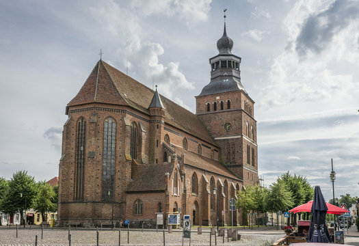 Malchin Bilder – Durchsuchen 173 Archivfotos, Vektorgrafiken und Videos ...