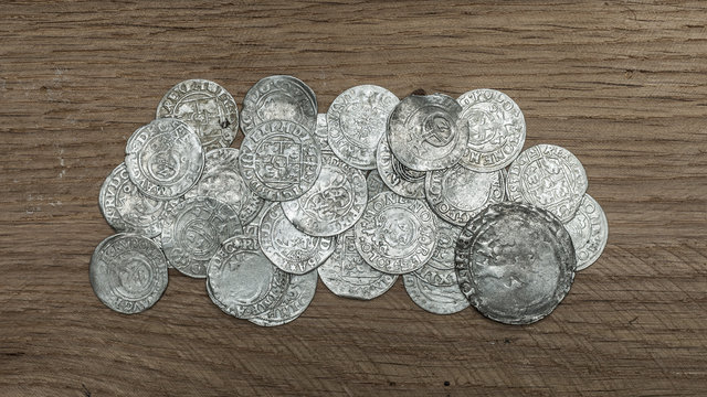 Groschen bilder – Bläddra bland 3,076 stockfoton, vektorer och videor ...