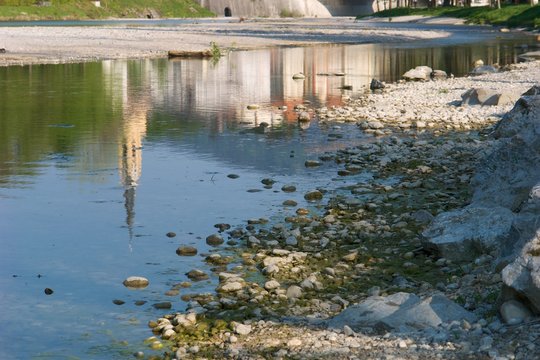 Isarufer Bilder – Durchsuchen 125 Archivfotos, Vektorgrafiken und ...