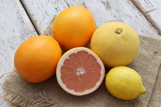 รูปภาพPamplemouse – เลือกดูภาพถ่ายสต็อก เวกเตอร์ และวิดีโอ27 | Adobe Stock