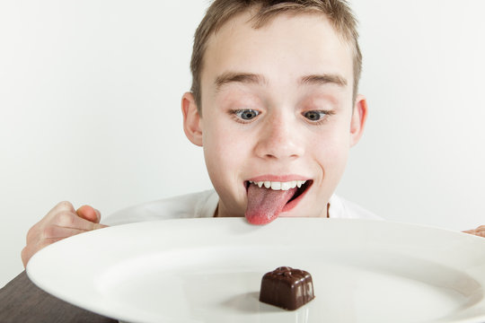 「Salivating」の写真素材 | 1,014件の無料イラスト画像 | Adobe Stock