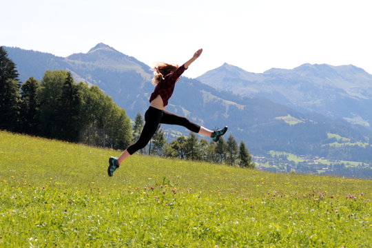 Spung Bilder – Durchsuchen 551 Archivfotos, Vektorgrafiken und Videos ...