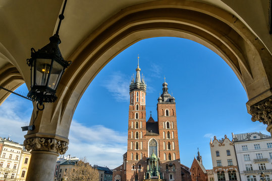 รูปภาพHejnal – เลือกดูภาพถ่ายสต็อก เวกเตอร์ และวิดีโอ81 | Adobe Stock