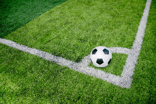 "Corner Kick" Bilder – Durchsuchen 3,083 Archivfotos, Vektorgrafiken ...