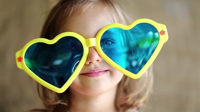 Grimacer Bilder – Durchsuchen 213 Archivfotos, Vektorgrafiken und ...