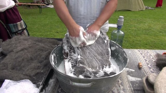 Tousling bilder – Bläddra bland 124 stockfoton, vektorer och videor ...