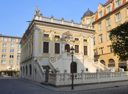 Barockhaus 影像 – 瀏覽 74 個素材庫相片、向量圖和影片 | Adobe Stock