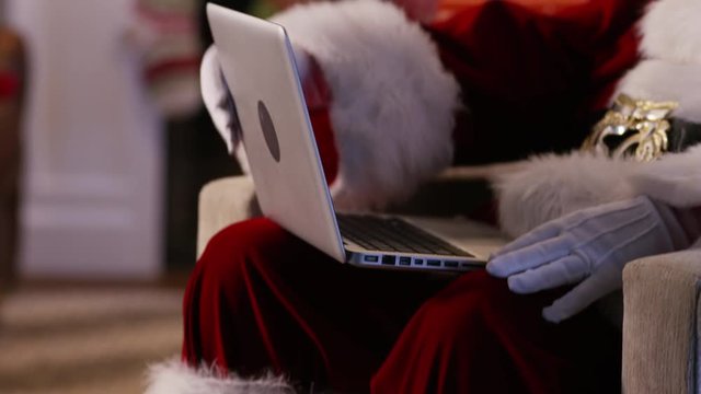 Santa Computer Images – Browse 35,787 Stock Photos, Vectors, and Video ...