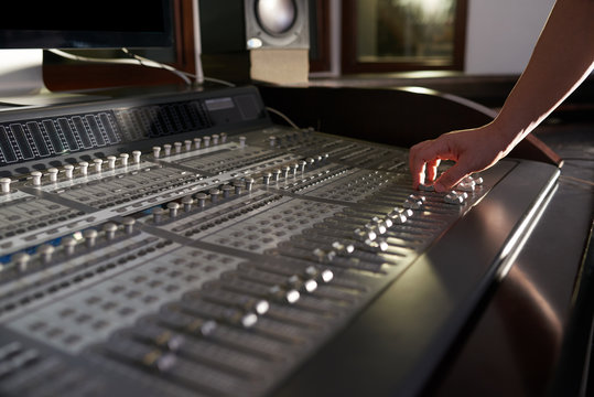 Worning Bilder – Durchsuchen 167 Archivfotos, Vektorgrafiken und Videos ...