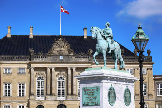 รูปภาพAmalienborg – เลือกดูภาพถ่ายสต็อก เวกเตอร์ และวิดีโอ2,044 | Adobe ...