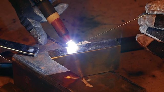 Tig-Welding Bilder – Durchsuchen 1,086 Archivfotos, Vektorgrafiken und ...