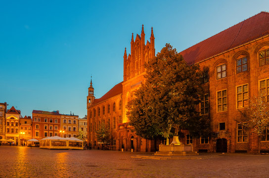 Torun Bilder – Durchsuchen 6,576 Archivfotos, Vektorgrafiken und Videos ...