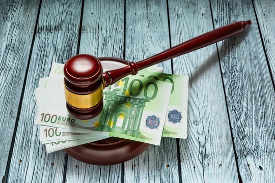 Geldstrafe Bilder – Durchsuchen 906,284 Archivfotos, Vektorgrafiken und ...