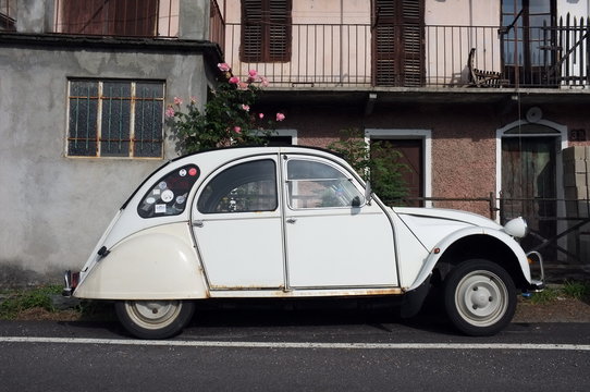 Utilitaria Images – Browse 241 Stock Photos, Vectors, and Video | Adobe ...