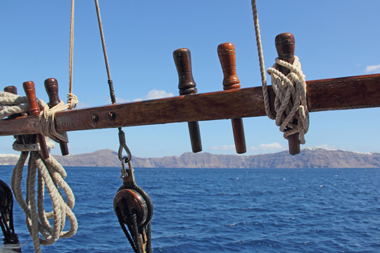 Bastingage Bilder – Durchsuchen 294 Archivfotos, Vektorgrafiken und ...