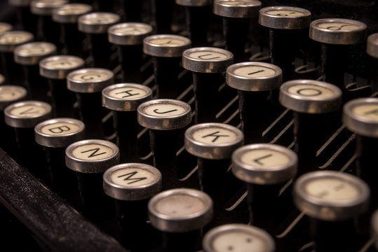 Old School Typewriter Images – Browse 2,731 Stock Photos, Vectors, and ...