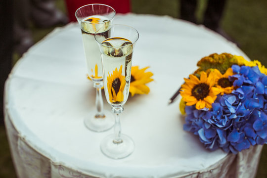 Shampain Bilder – Durchsuchen 137 Archivfotos, Vektorgrafiken und ...