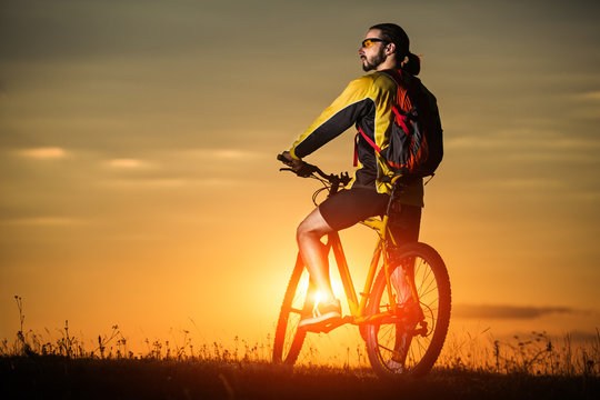 รูปภาพSports-Minded – เลือกดูภาพถ่ายสต็อก เวกเตอร์ และวิดีโอ203 | Adobe ...