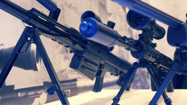 Bipod 影像 – 瀏覽 1,209 個素材庫相片、向量圖和影片 | Adobe Stock