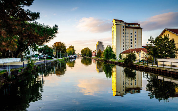 Nancy bilder – Bläddra bland 13,799 stockfoton, vektorer och videor ...