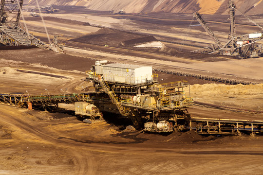 「Vulkanisieren」の画像 - 53 件の Stock 写真、ベクターおよびビデオ | Adobe Stock