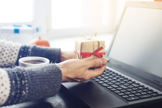 Technology Gift Box Images – Browse 52,764 Stock Photos, Vectors, and ...