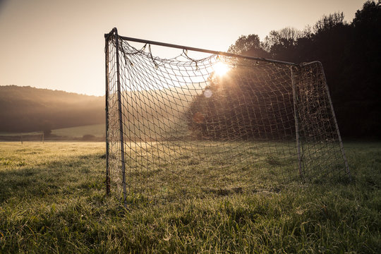 Verwaist bilder – Bläddra bland 371 stockfoton, vektorer och videor ...