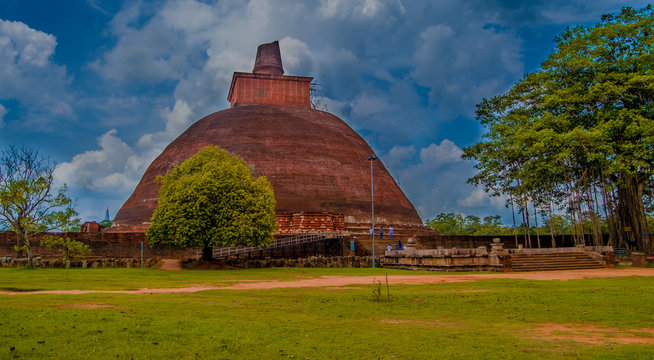 Jethawanaramaya Images – Browse 100 Stock Photos, Vectors, and Video ...