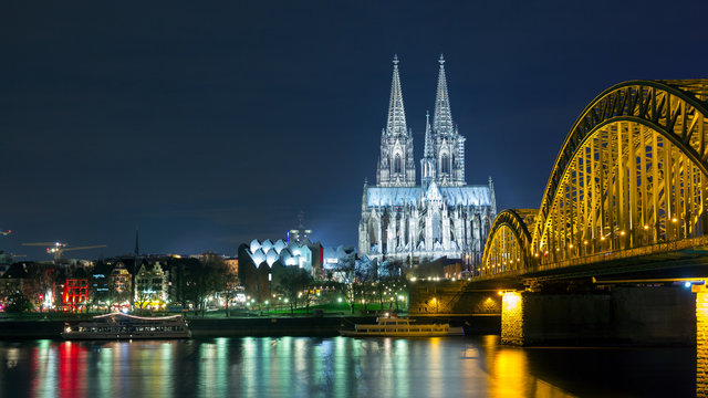รูปภาพKoln – เลือกดูภาพถ่ายสต็อก เวกเตอร์ และวิดีโอ101,275 | Adobe Stock