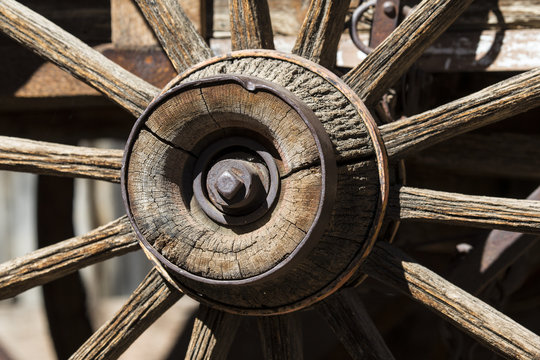 รูปภาพ"Wagon Wheel" – เลือกดูภาพถ่ายสต็อก เวกเตอร์ และวิดีโอ5,964 ...