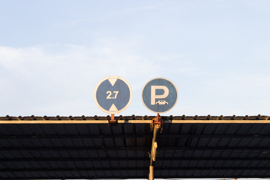 "Height Limit" Images – Browse 467 Stock Photos, Vectors, and Video ...