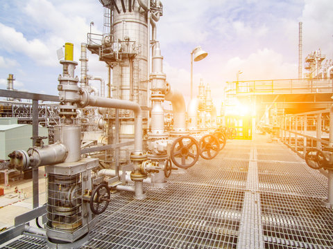 รูปภาพRefinery-Pipelines – เลือกดูภาพถ่ายสต็อก เวกเตอร์ และวิดีโอ330 ...