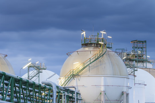 "Spherical Tank" Images – Browse 103 Stock Photos, Vectors, and Video ...