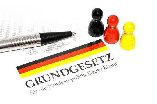 Grundgesetzbuch Bilder – Durchsuchen 260 Archivfotos, Vektorgrafiken ...