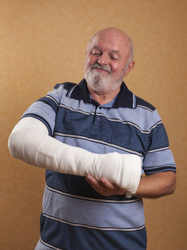 Gipsarm Bilder – Durchsuchen 135 Archivfotos, Vektorgrafiken und Videos ...