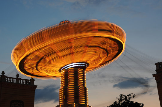 Ringelspiel 画像 - 参照 129 Stock 写真、ベクターおよびビデオ | Adobe Stock