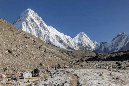 「Chumbu」の画像 - 225 件の Stock 写真、ベクターおよびビデオ | Adobe Stock