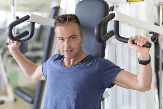 รูปภาพ"Pectoral – เลือกดูภาพถ่ายสต็อก เวกเตอร์ และวิดีโอ33,806 | Adobe ...