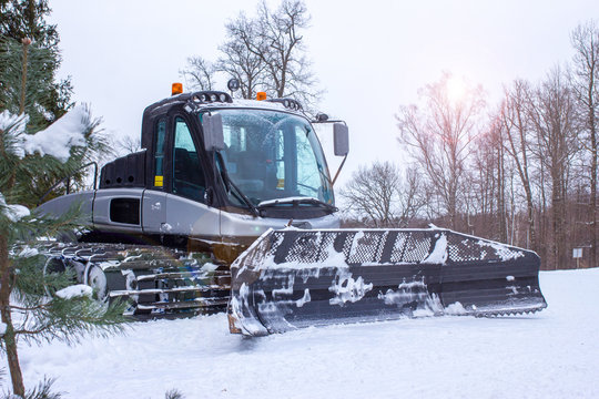 Snow-Grooming Images – Browse 75 Stock Photos, Vectors, and Video ...