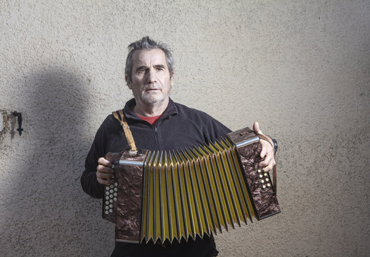 Accordéoniste Images – Parcourir 1,952 le catalogue de photos, vecteurs ...