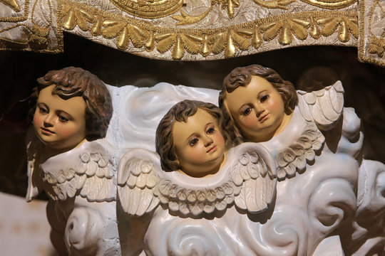 Angelots - Images et vidéos libres de droits | Adobe Stock