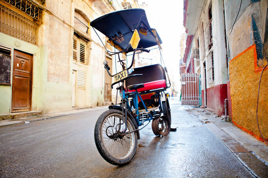 รูปภาพBicitaxi – เลือกดูภาพถ่ายสต็อก เวกเตอร์ และวิดีโอ71 | Adobe Stock