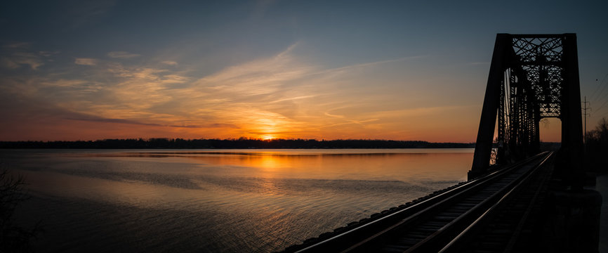 Imágenes de Train Trestle: descubre bancos de fotos, ilustraciones ...