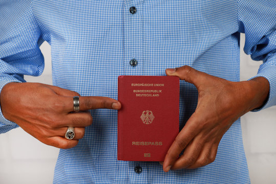 Asylant bilder – Bläddra bland 2,268 stockfoton, vektorer och videor ...