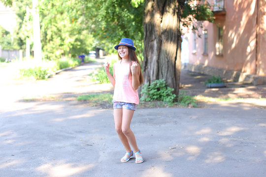 36 BEST Lauhg IMAGES, STOCK PHOTOS & VECTORS | Adobe Stock