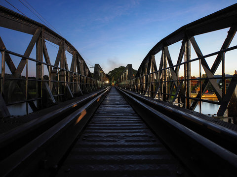 「Kwae」の写真素材 | 139件の無料イラスト画像 | Adobe Stock